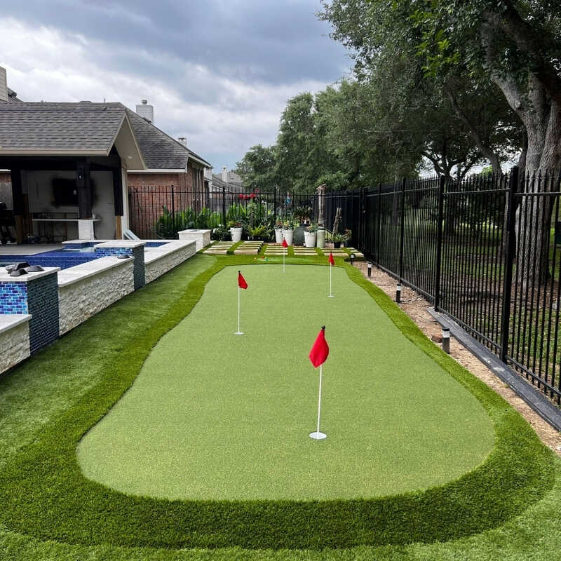 Trusted Putting Green Service in Houston,TX - Henry's Houston Greens LLC