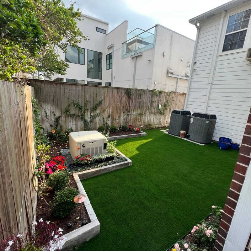 Professional Landscaping Service in Houston,TX - Henry's Houston Greens LLC